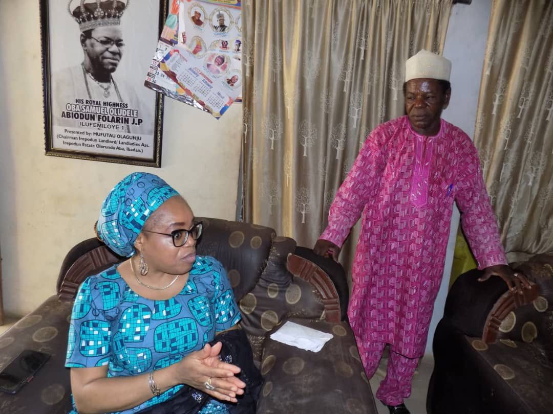 The AfriWomen partners the monarch of Olorunda Oba Samuel OludeleAbiodun Folarin and his ...